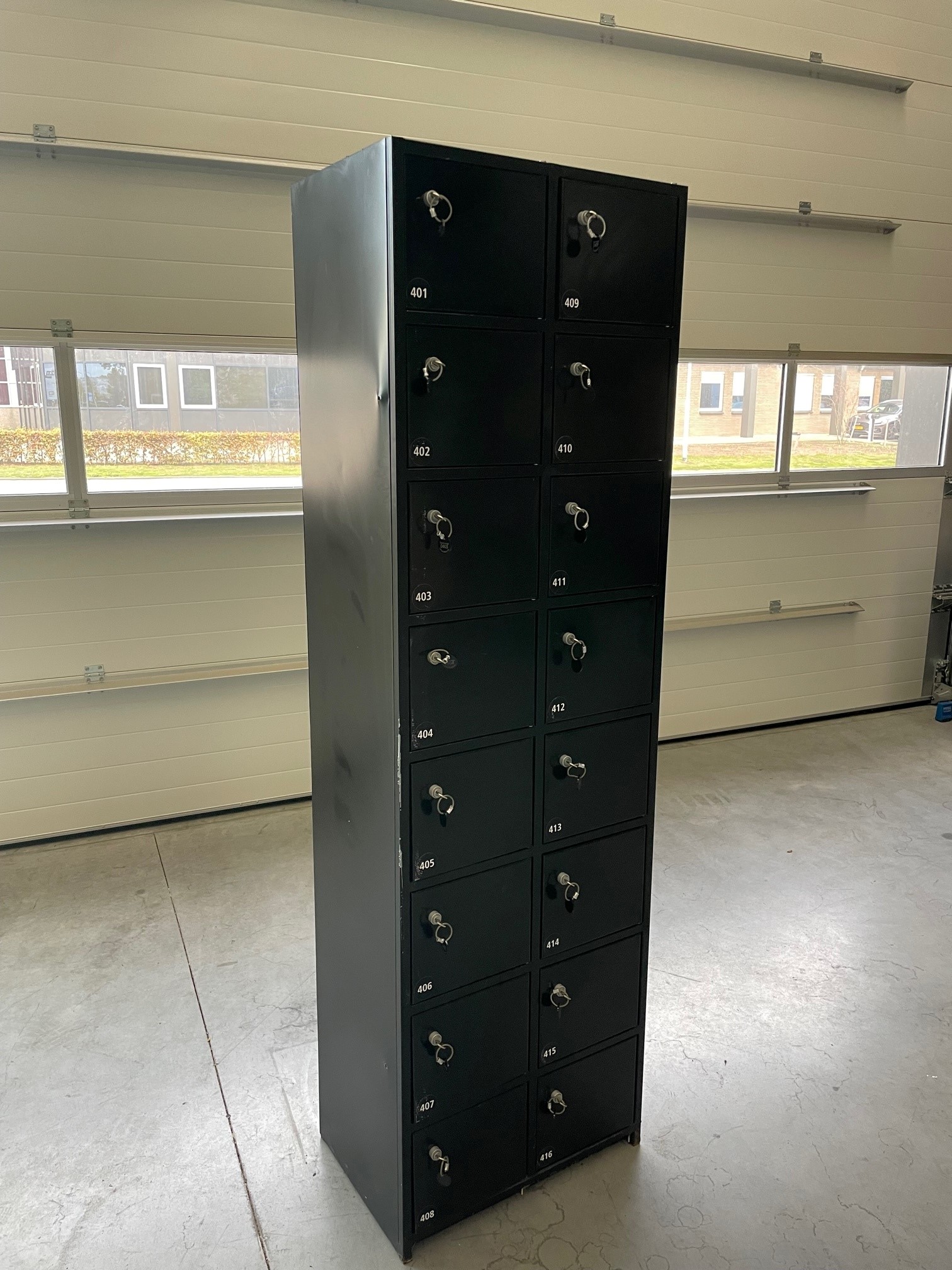 lockerkast-16 Festival met kassierslot 2€ - Lockerman