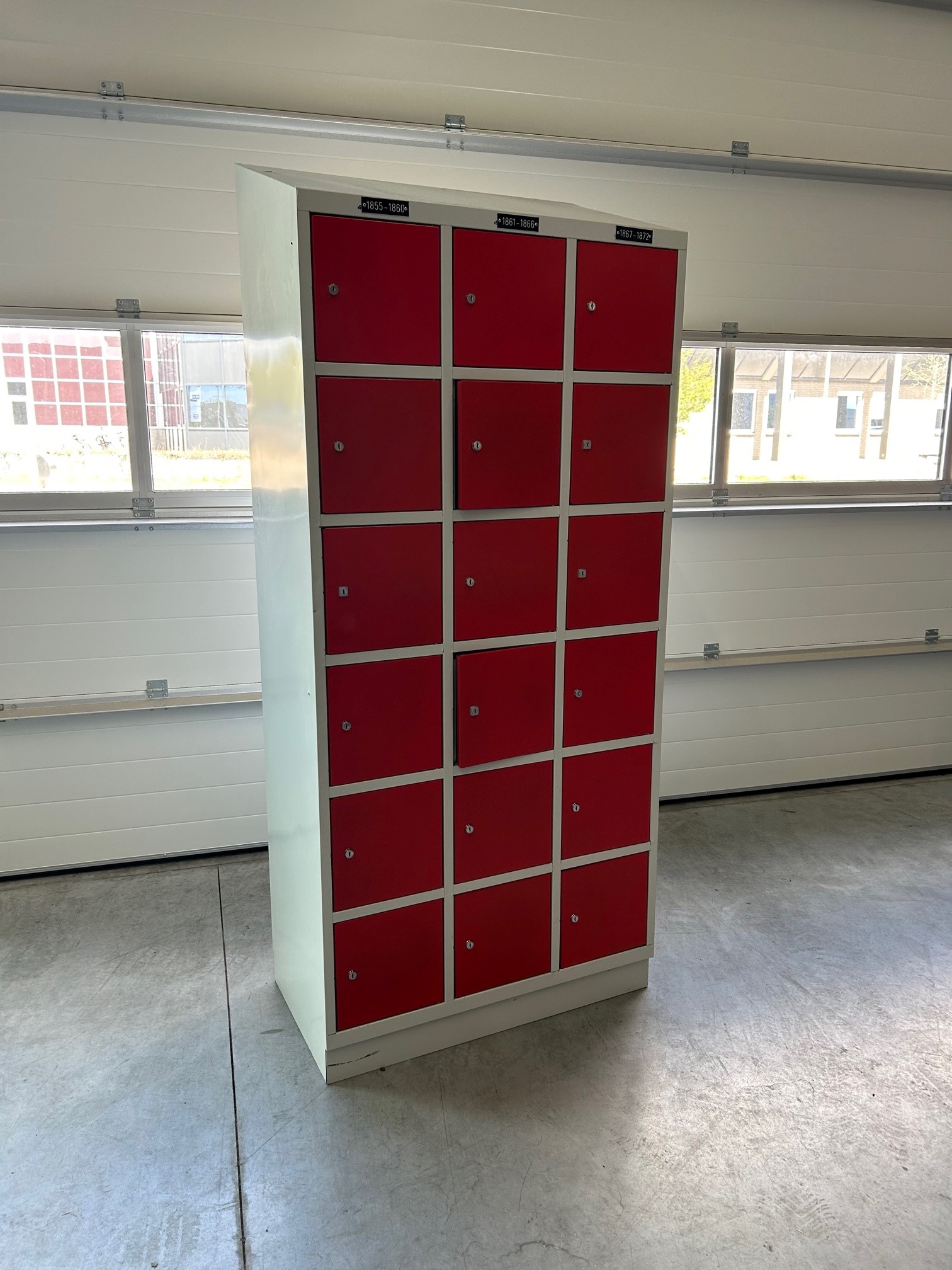 lockerkast-18 grijs/rood - Lockerman