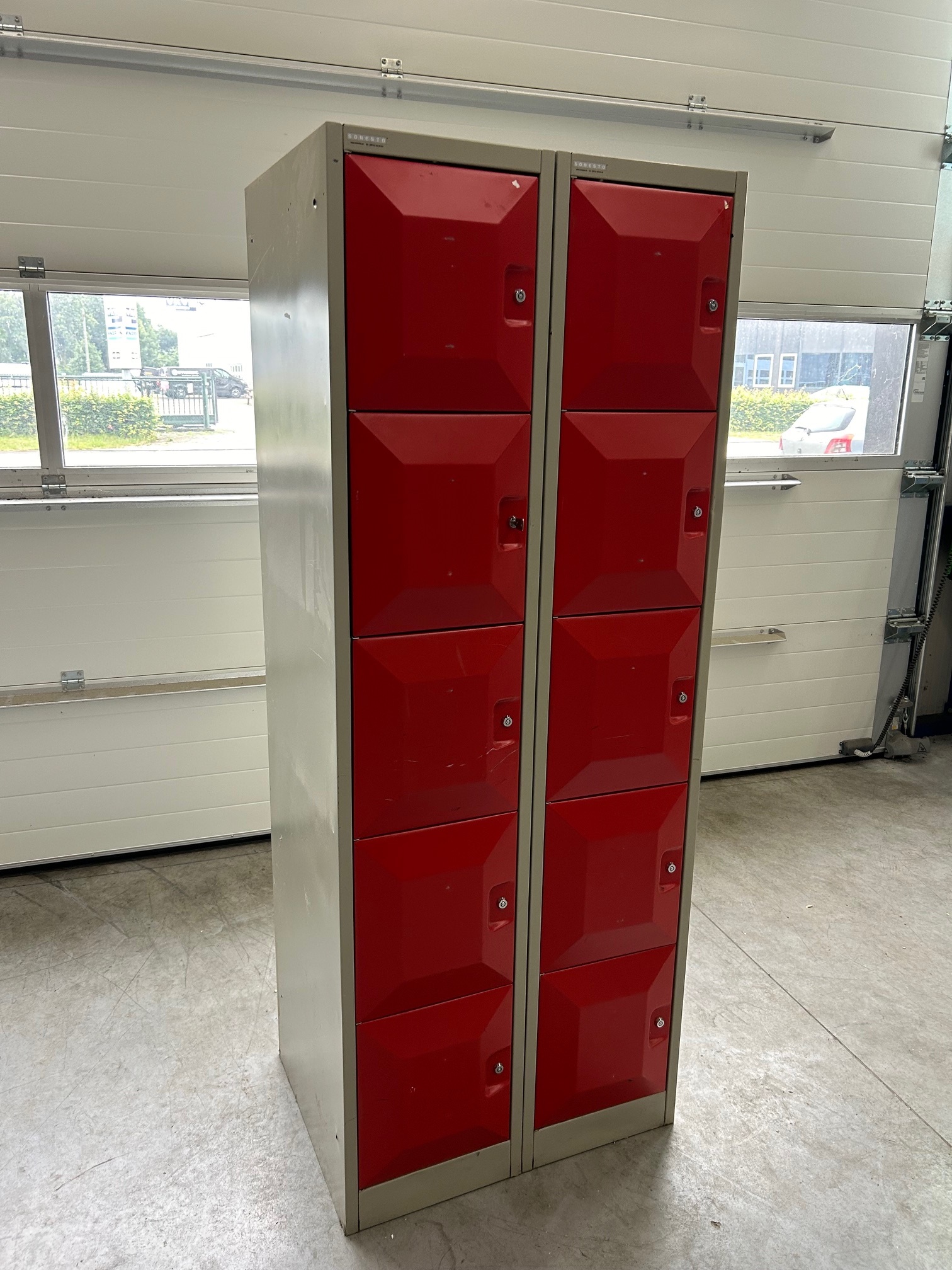 Lockerkast-10 rood Sonesto - Lockerman