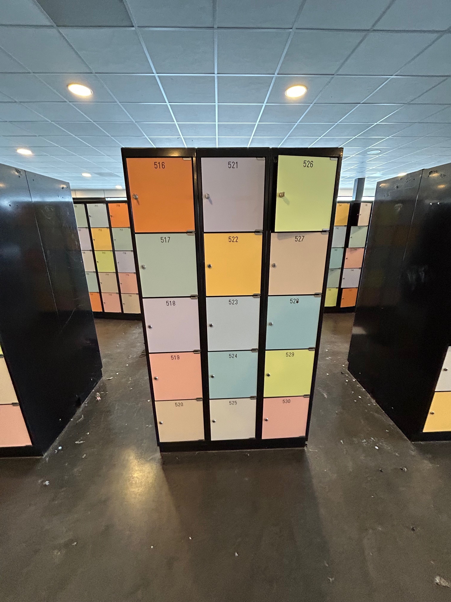 lockerkast-5 trespa deuren multi color - Lockerman